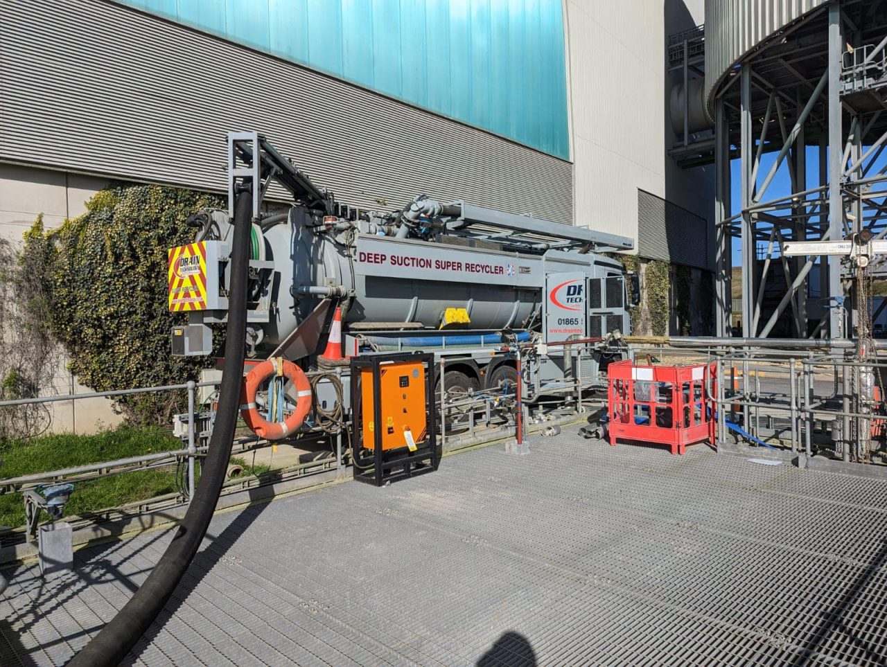 DSU Tanker out today 13/04/23 - Drain Technology